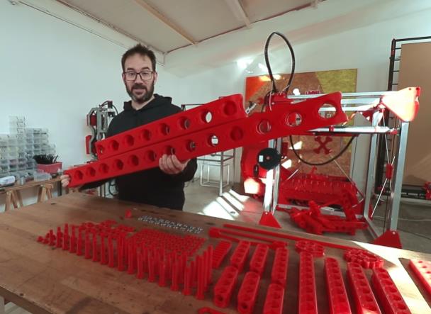 hackaday - 3D Printing Giant LEGO-Like Blocks To Build Big Toys - Arfy'z tranche du Net
