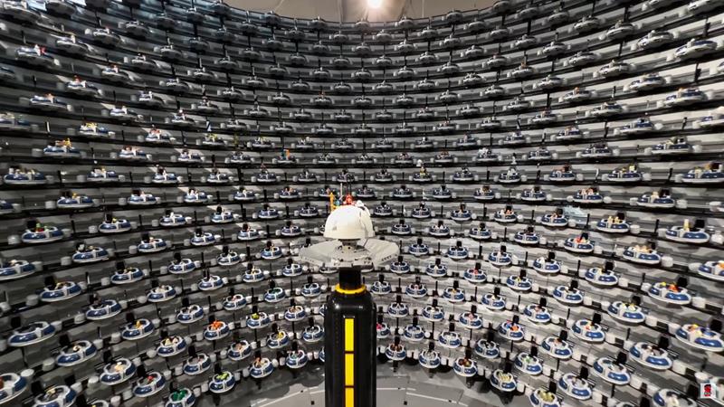 technabob - A 500,000-Piece LEGO Minifig Scale Star Wars Galactic Senate - Arfy'z tranche du Net