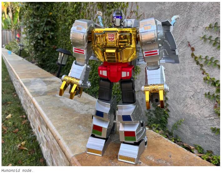 theverge - The self-transforming Optimus Prime now has a $1,700 dinobot friend - Arfy'z tranche ...