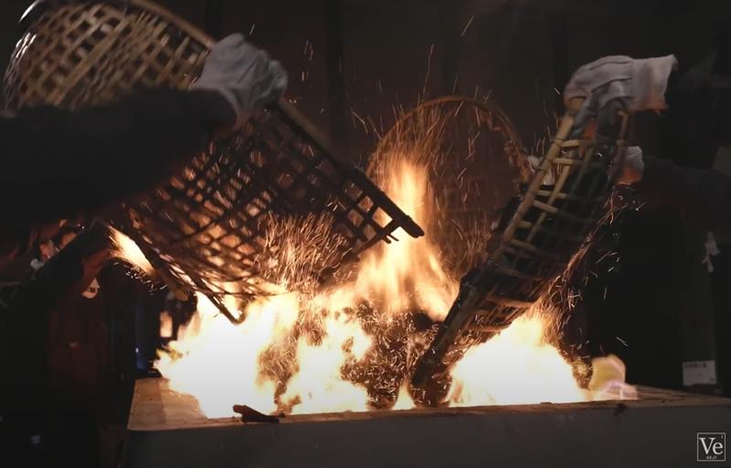 Veritasium - How Japanese Masters Turn Sand Into Swords - Arfy'z ...