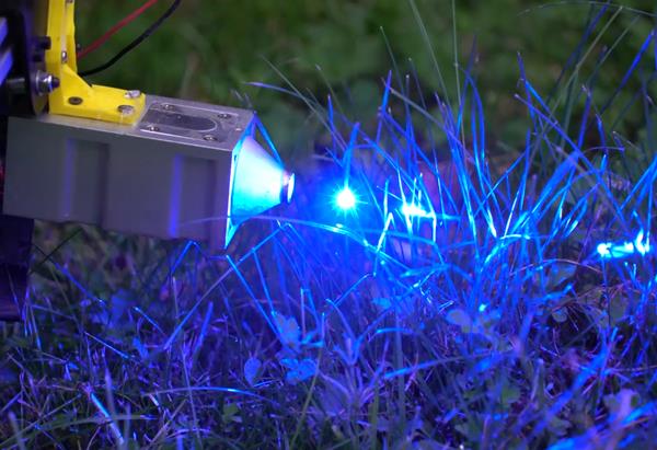 rctestflight - Mowing My Lawn with a LASER!!! - Arfy'z tranche du Net
